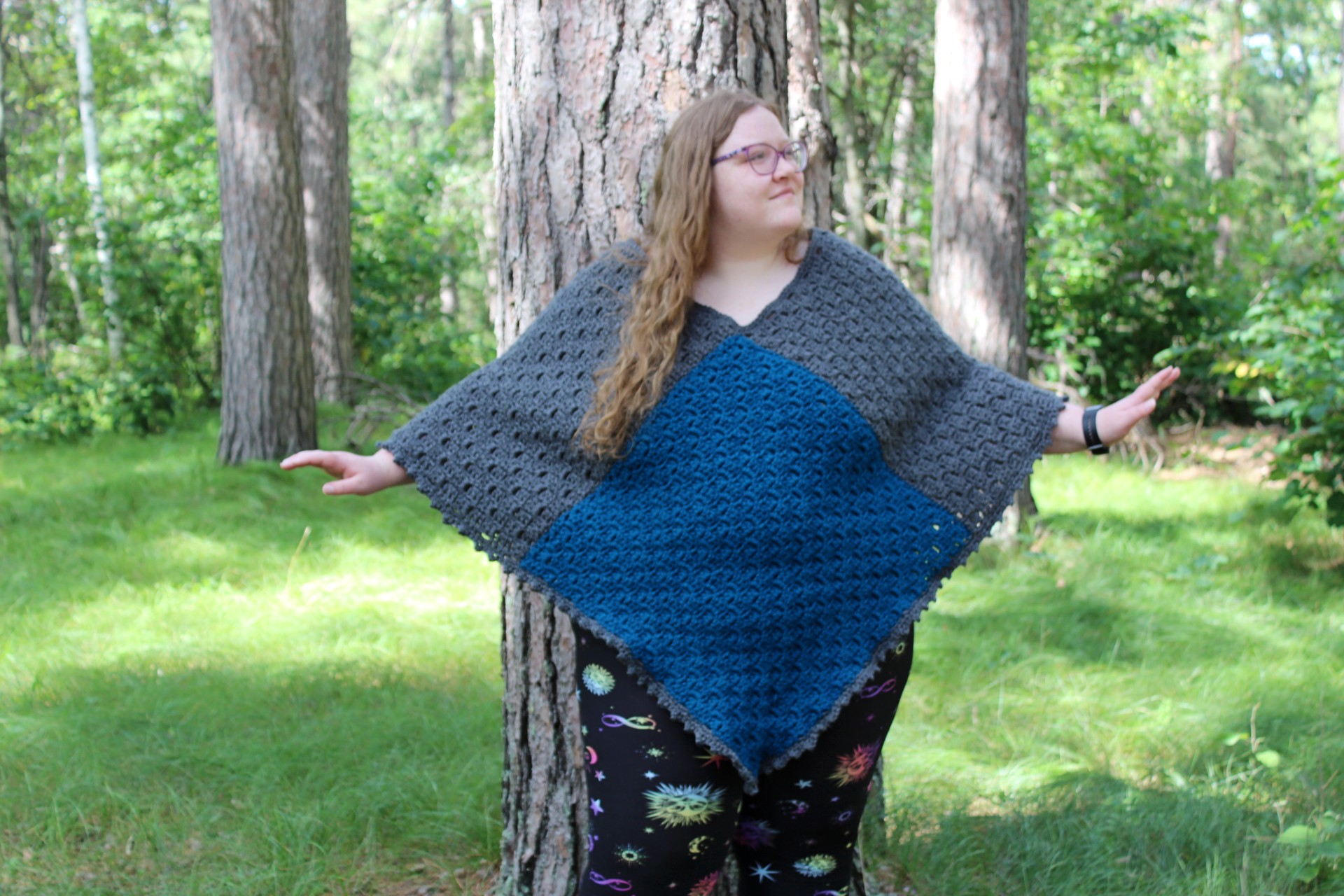 Corner to Corner Poncho Free Crochet Pattern - Crochet With Kim